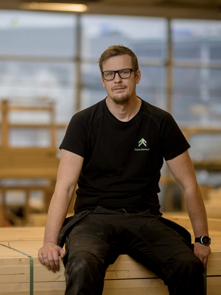 Kontakt oss - Reine Element